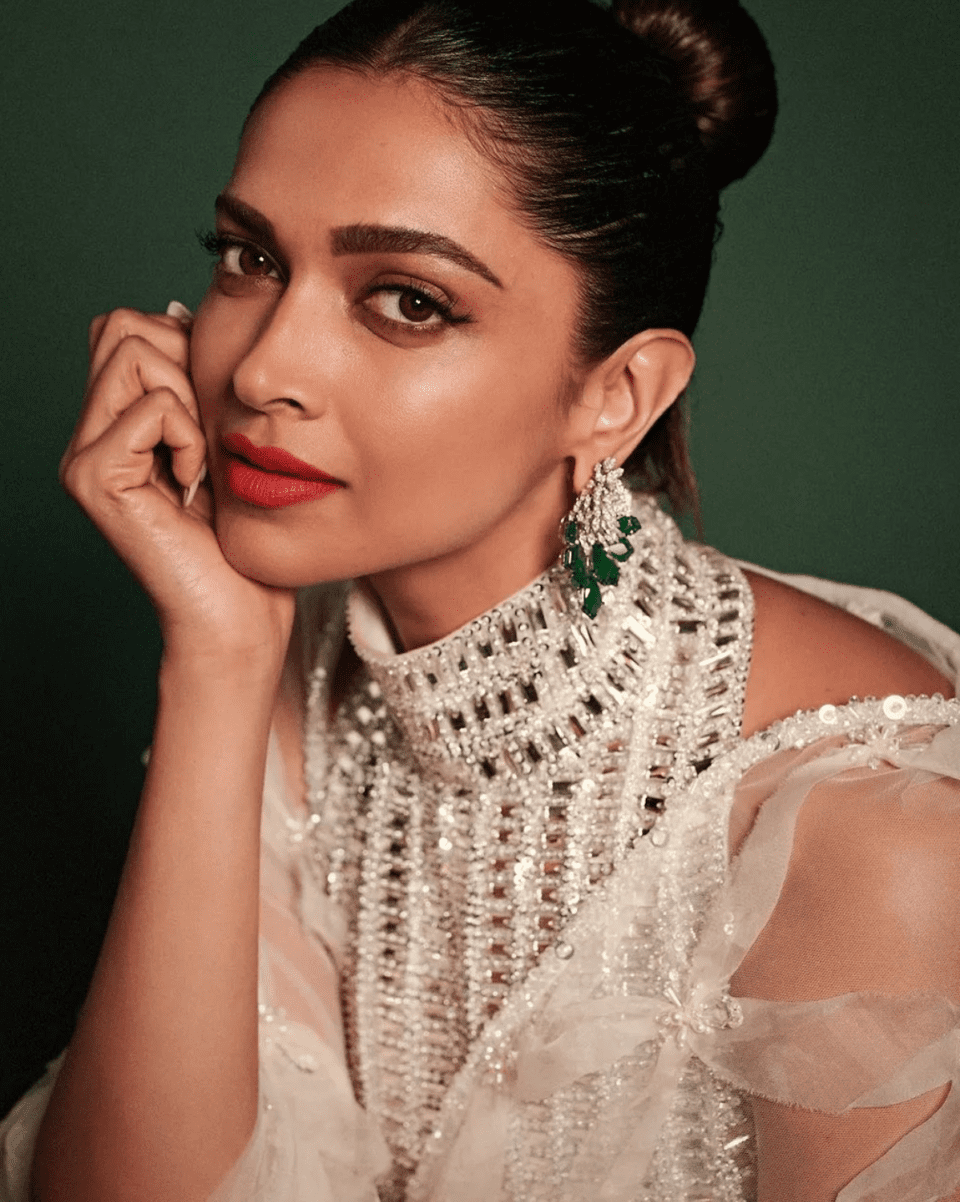 The Top 10 Most Popular Bollywood Actresses Of All Time - Unveiling The ...